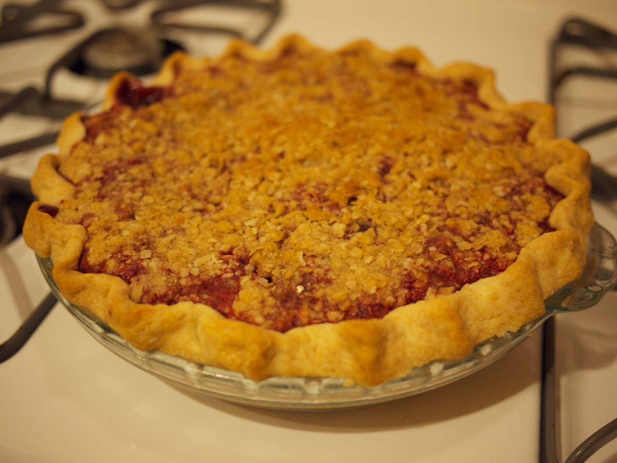 sour cherry crumble pie – kitchen cables